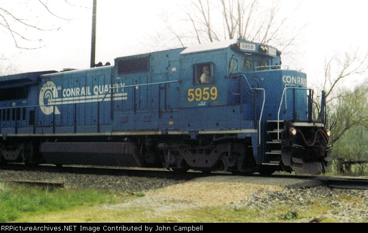 CSX 5959 Still in ConRail livery at Fogg